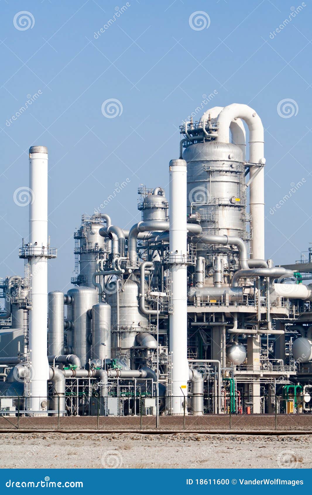 Refinery industry stock photo. Image of holland, environment - 18611600