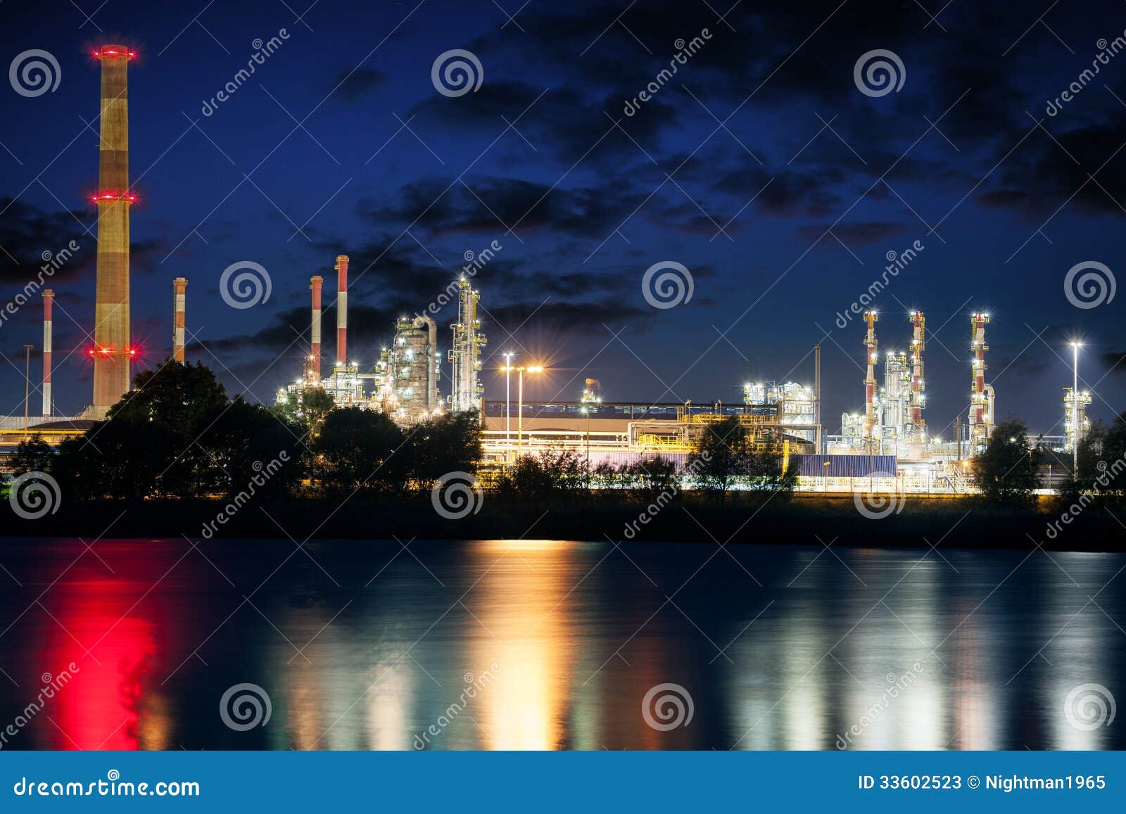 Refinery at night stock image. Image of chemical, industry - 33602523