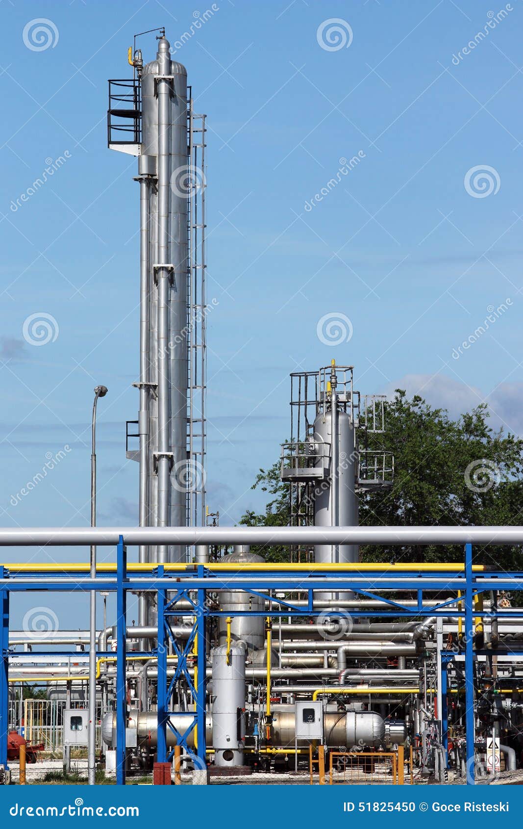 Refinery Oil Industry Pipelines Stock Photo - Image of petrochemical ...
