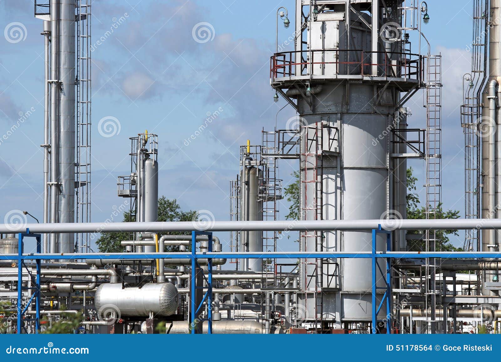Refinery and pipelines stock photo. Image of built, production - 51178564