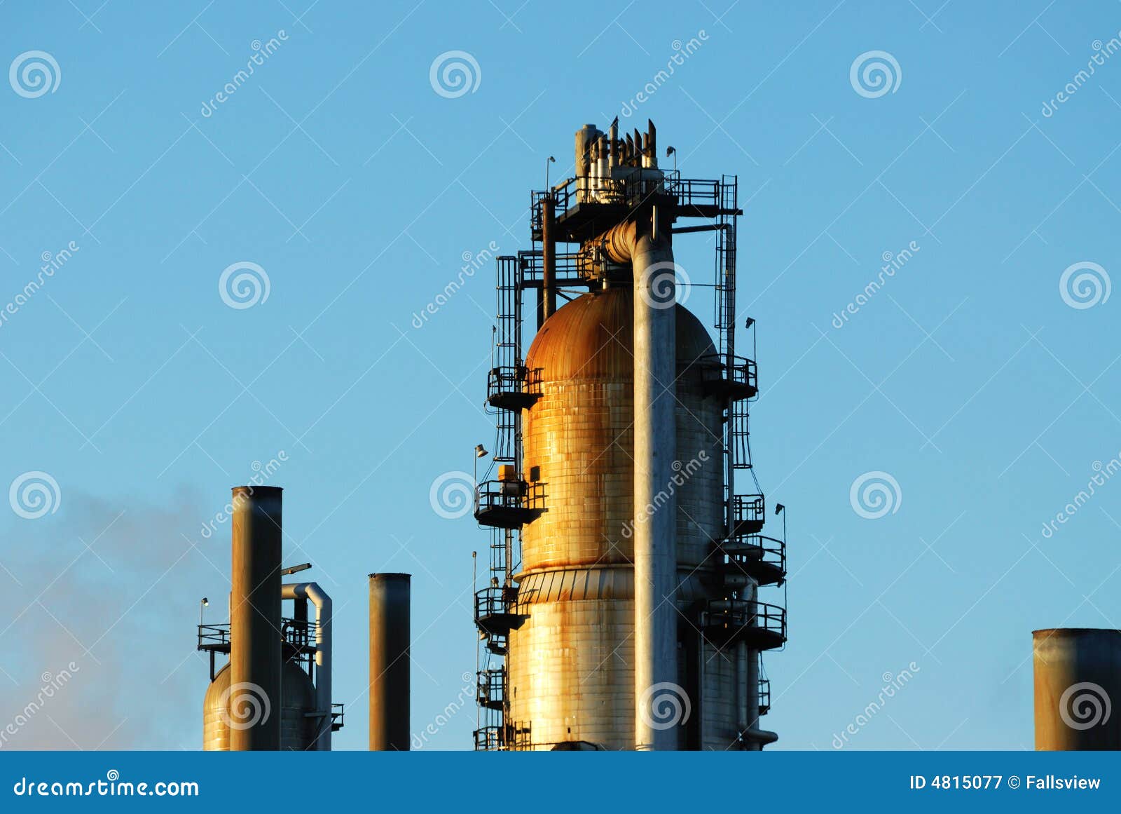 Refinery tower stock image. Image of tower, pipe, suburb - 4815077