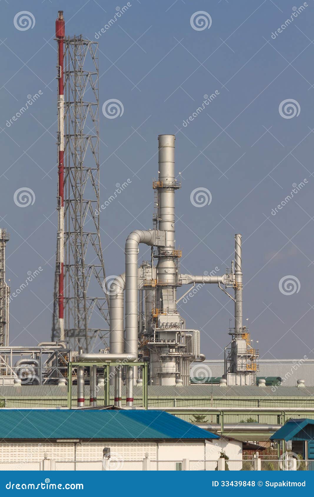 Refinery tower stock photo. Image of structure, tower - 33439848