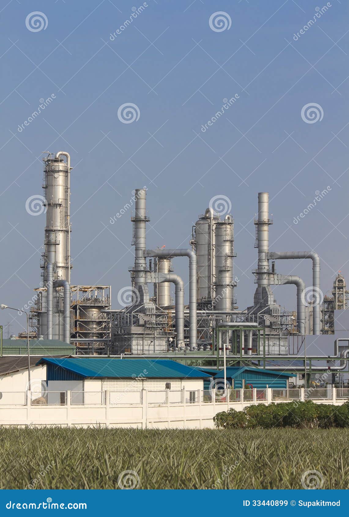 Refinery tower stock image. Image of plant, pipe, blue - 33440899
