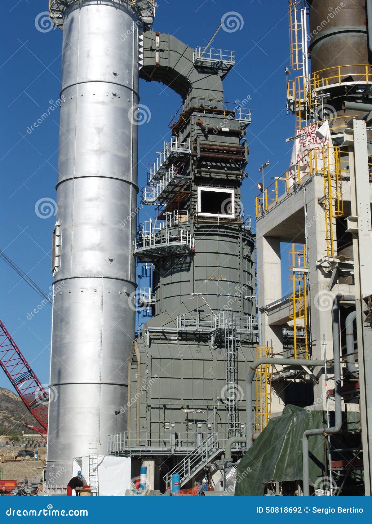 Refinery Under Construction Stock Photo - Image of flame, dioxine: 50818692