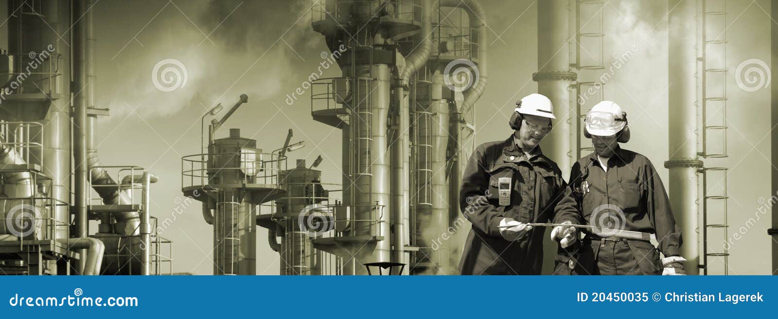 Refinery Workers and Industry Stock Image - Image of fuel, construction ...