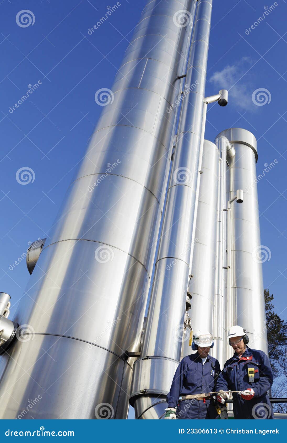 Refinery Workers and Oil Industry Stock Image - Image of environment ...