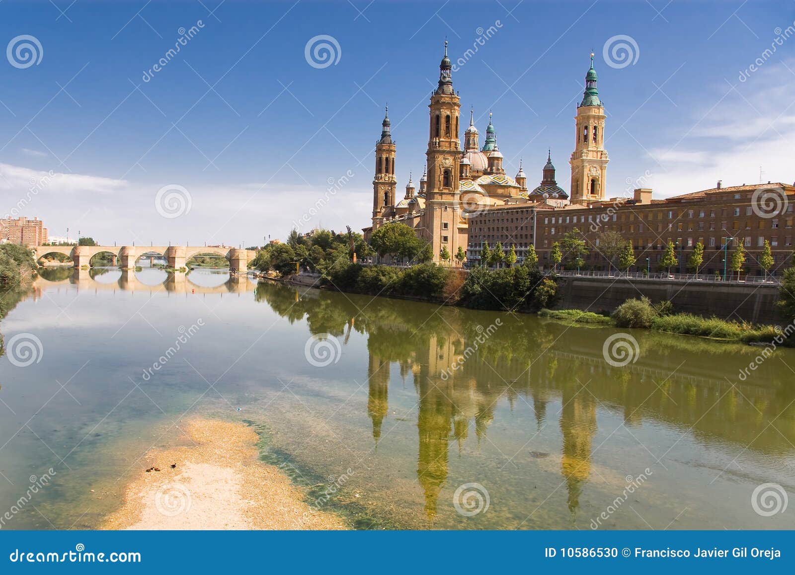 Reflect of the Pilar stock photo. Image of city, river - 10586530