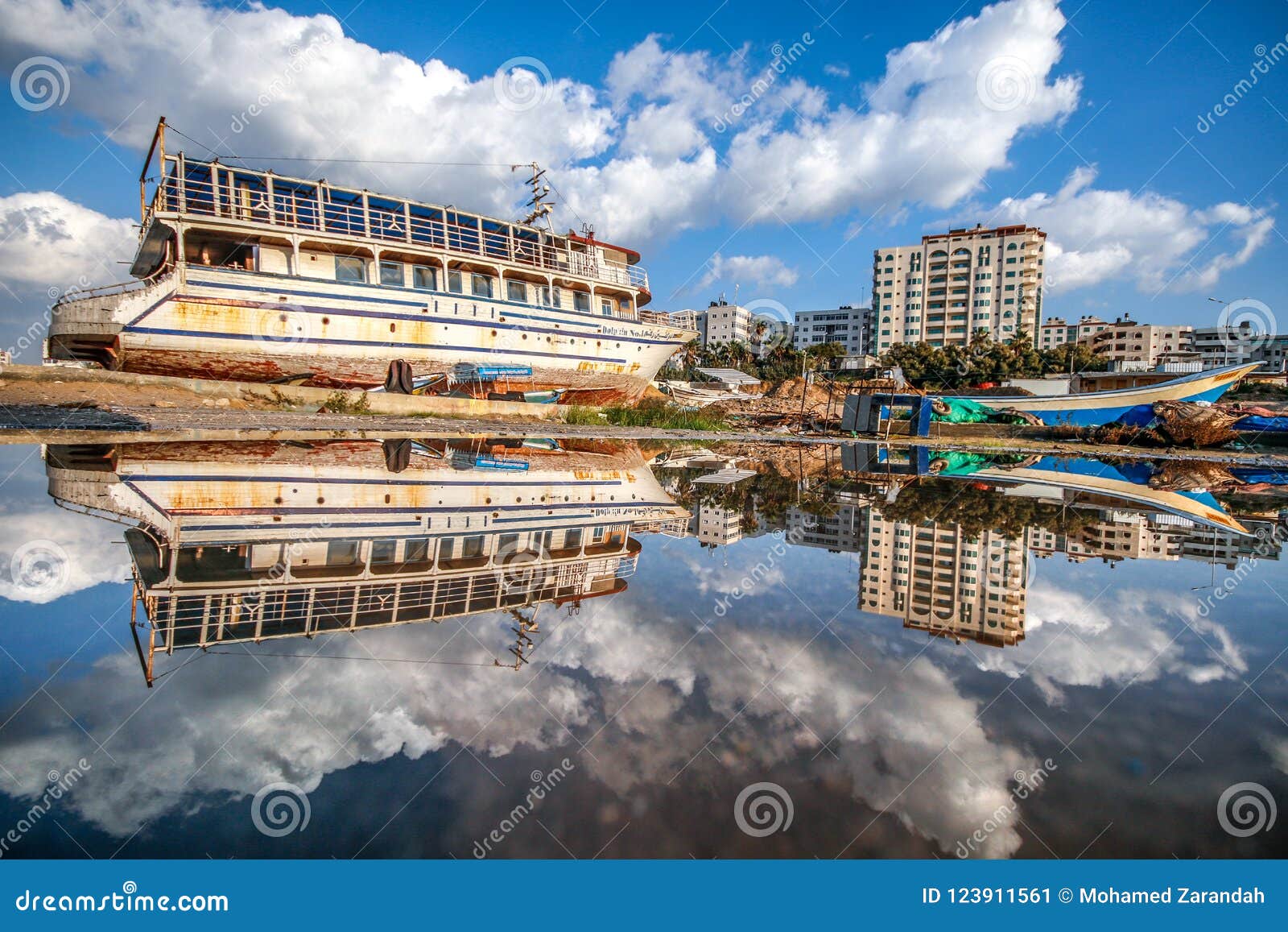 Reflection of a Beautiful View of the City of Gaza Editorial Photo ...