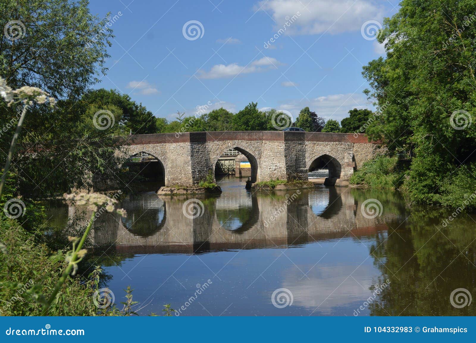 River Medway Nr Yalding Kent Stock Image - Image of houses, river ...