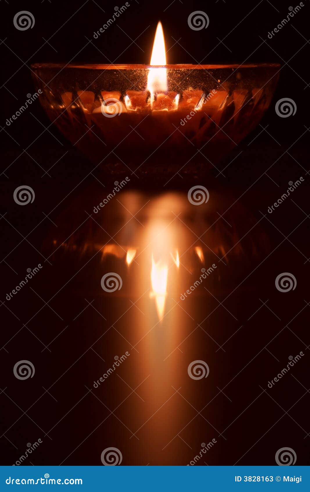 Reflection of Burning Candle Stock Image - Image of darkness, glass ...