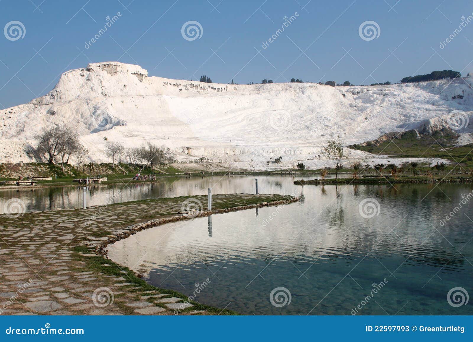 Reflection of Calcium Cascades Stock Image - Image of cascades, white ...