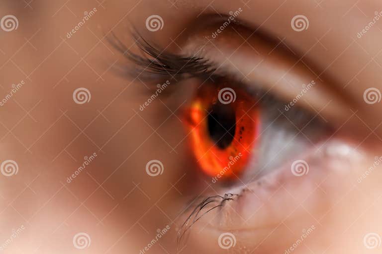 Reflection of Fire in Yellow Pupil Stock Image - Image of human, makeup ...