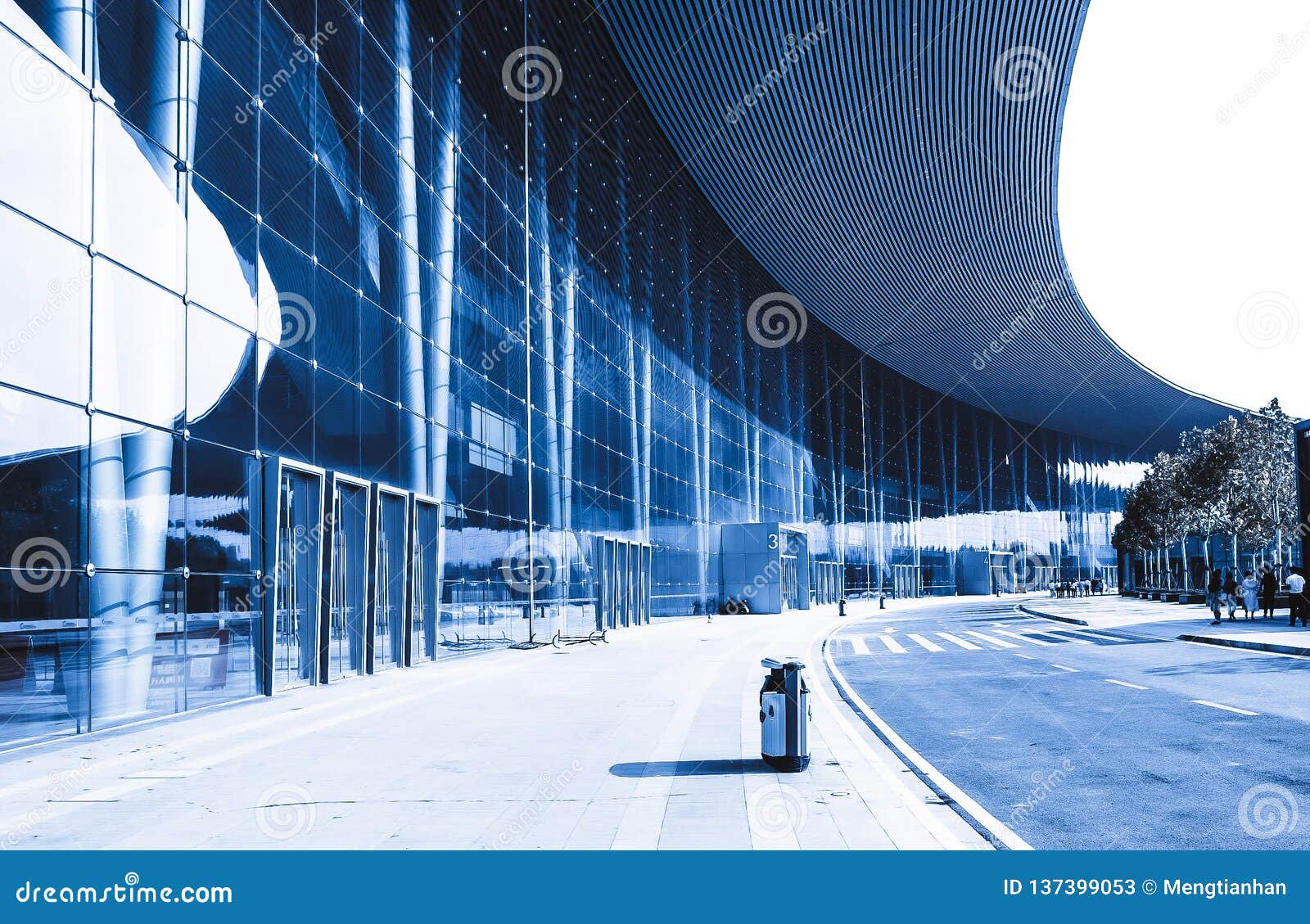 Reflection Glass Curtainwall Stock Image - Image of curtainwall, method ...