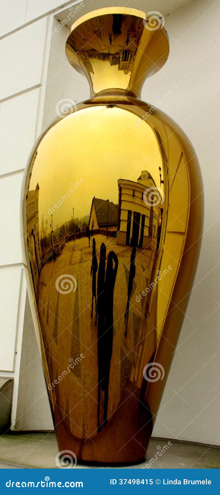 Reflection in gold stock image. Image of mirror, vase - 37498415