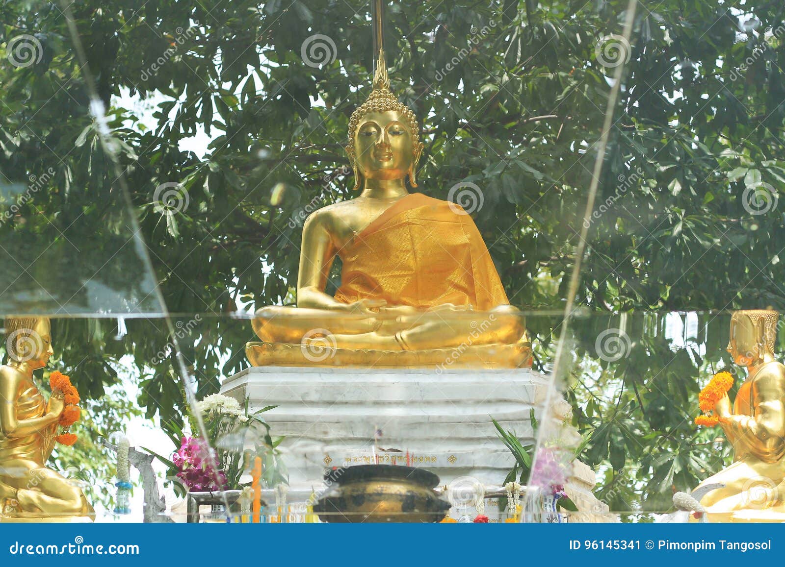 Reflection Golden Buddha Statue Stock Image - Image of prayer, ancient ...