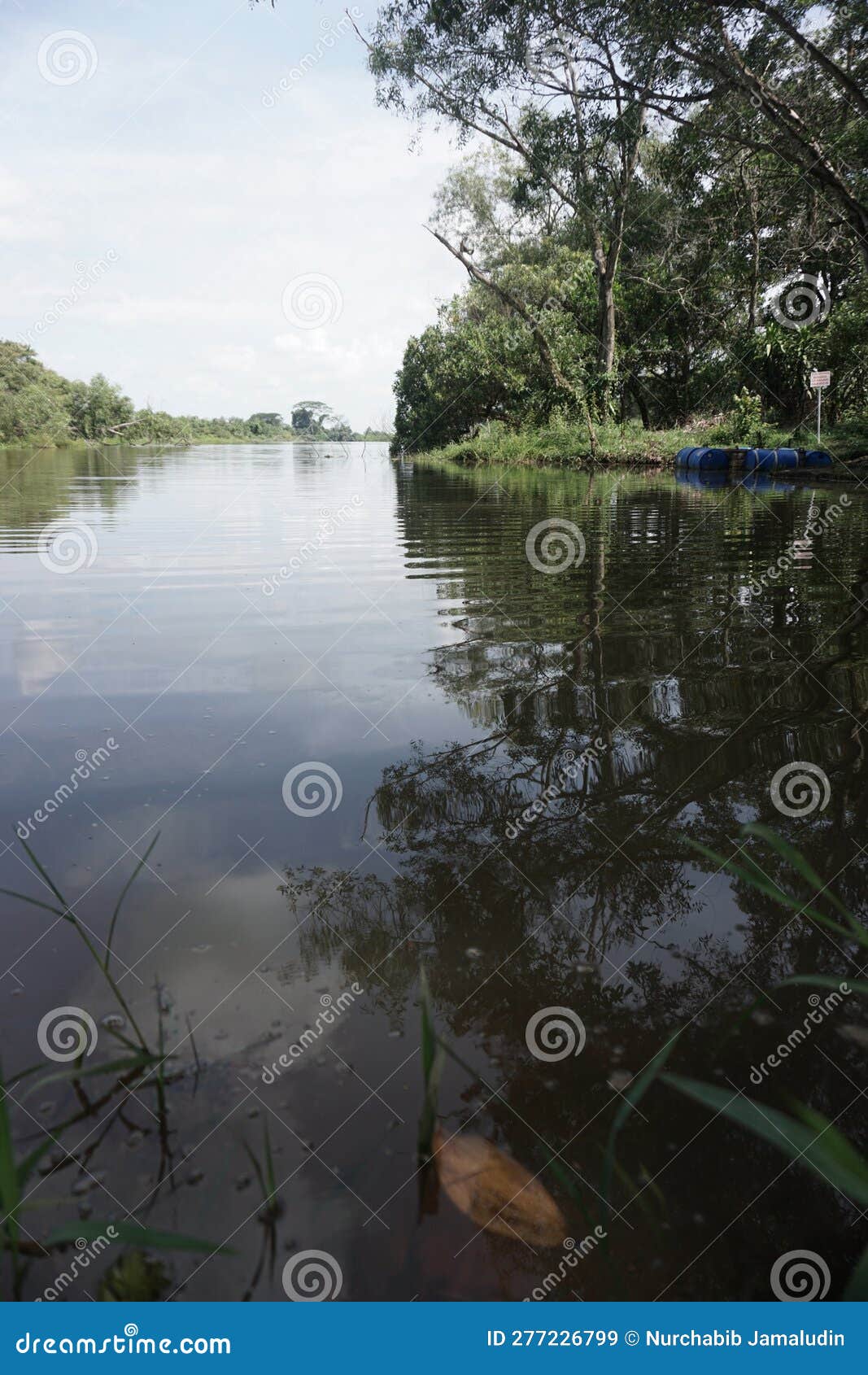Reflection on lake water stock image. Image of glow - 277226799