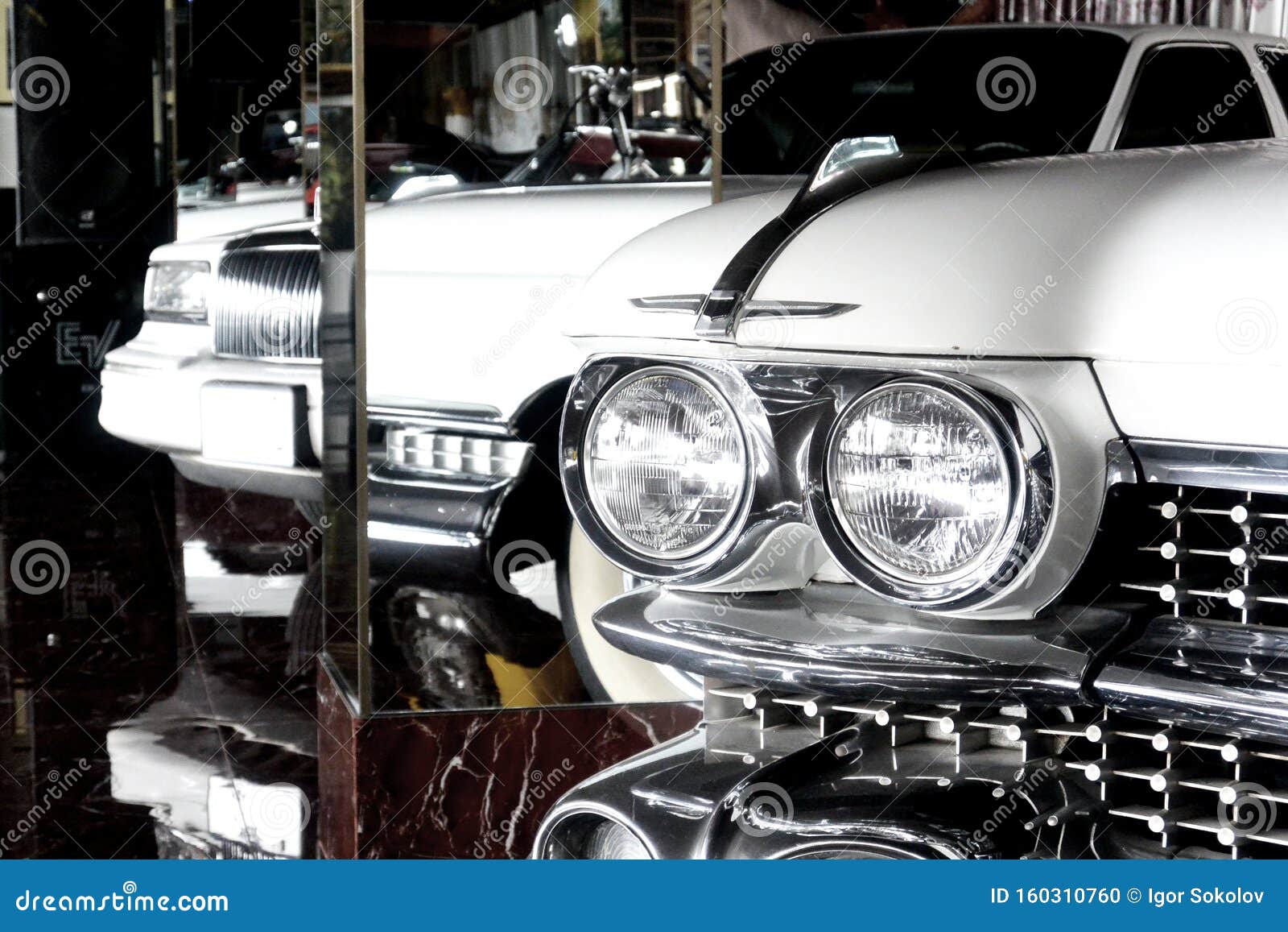 Reflection 1959 White Retro Car in the Mirrors Stock Photo - Image of ...