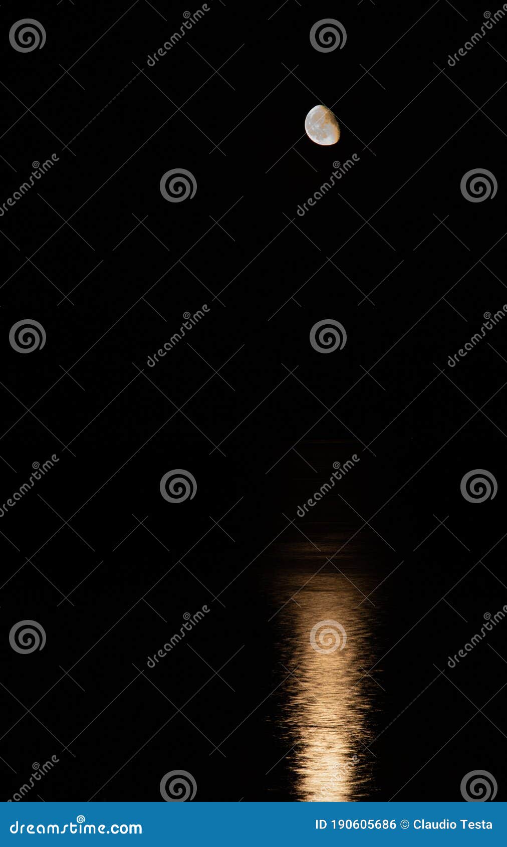 Reflection of the Moonlight Over the Sea Stock Photo - Image of round ...