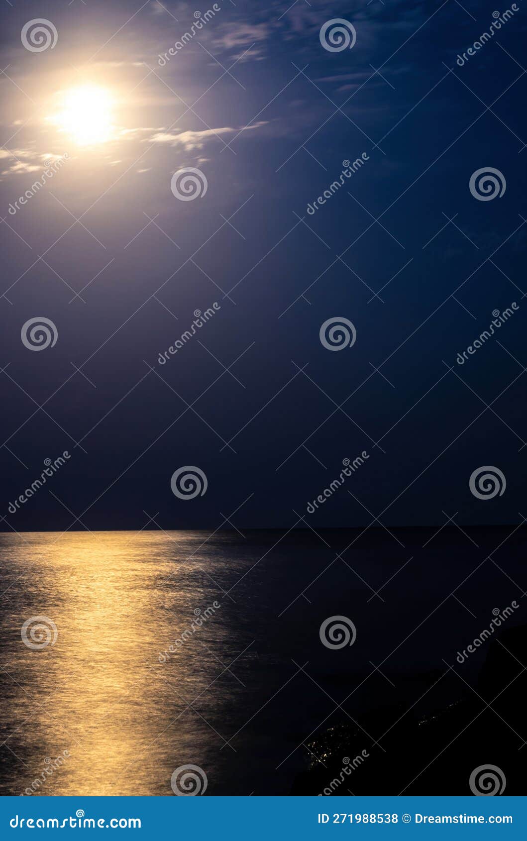 Reflection of Moonlight on the Sea Surface Stock Photo - Image of ...