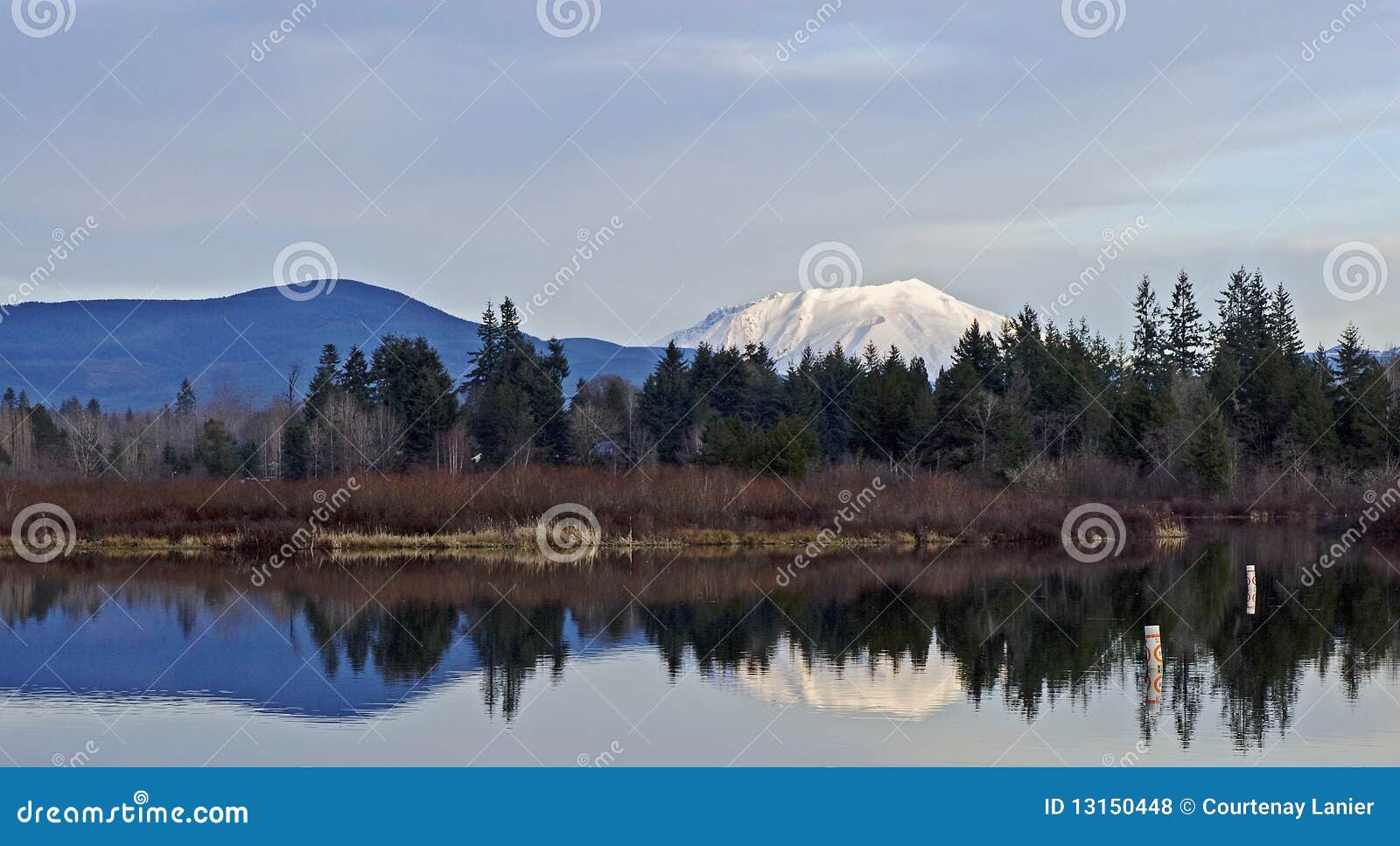 Reflection of Mount Saint Helens Stock Photo - Image of north, pacific ...