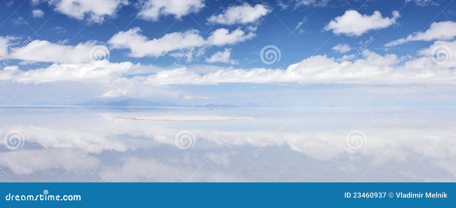 Reflection in the Salt Desert Stock Image - Image of horizon, landscape ...