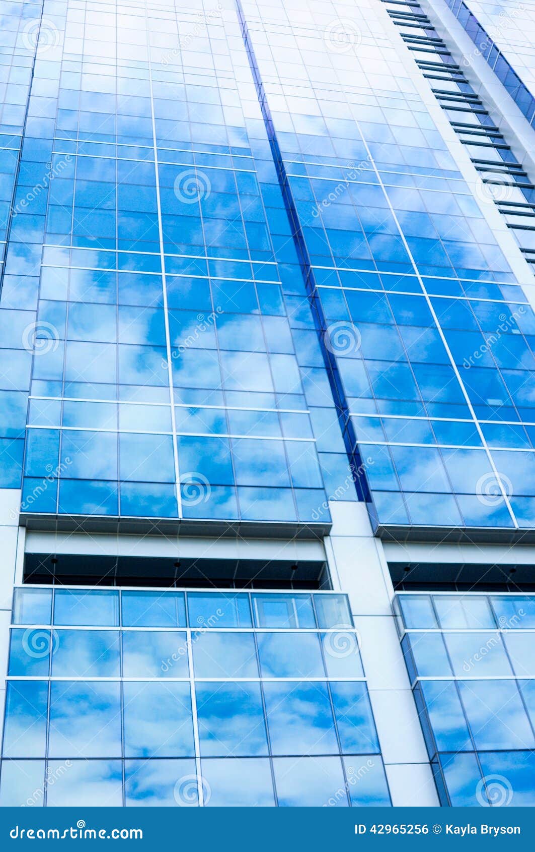 Reflection of Sky in Building Stock Photo - Image of corporate, white ...