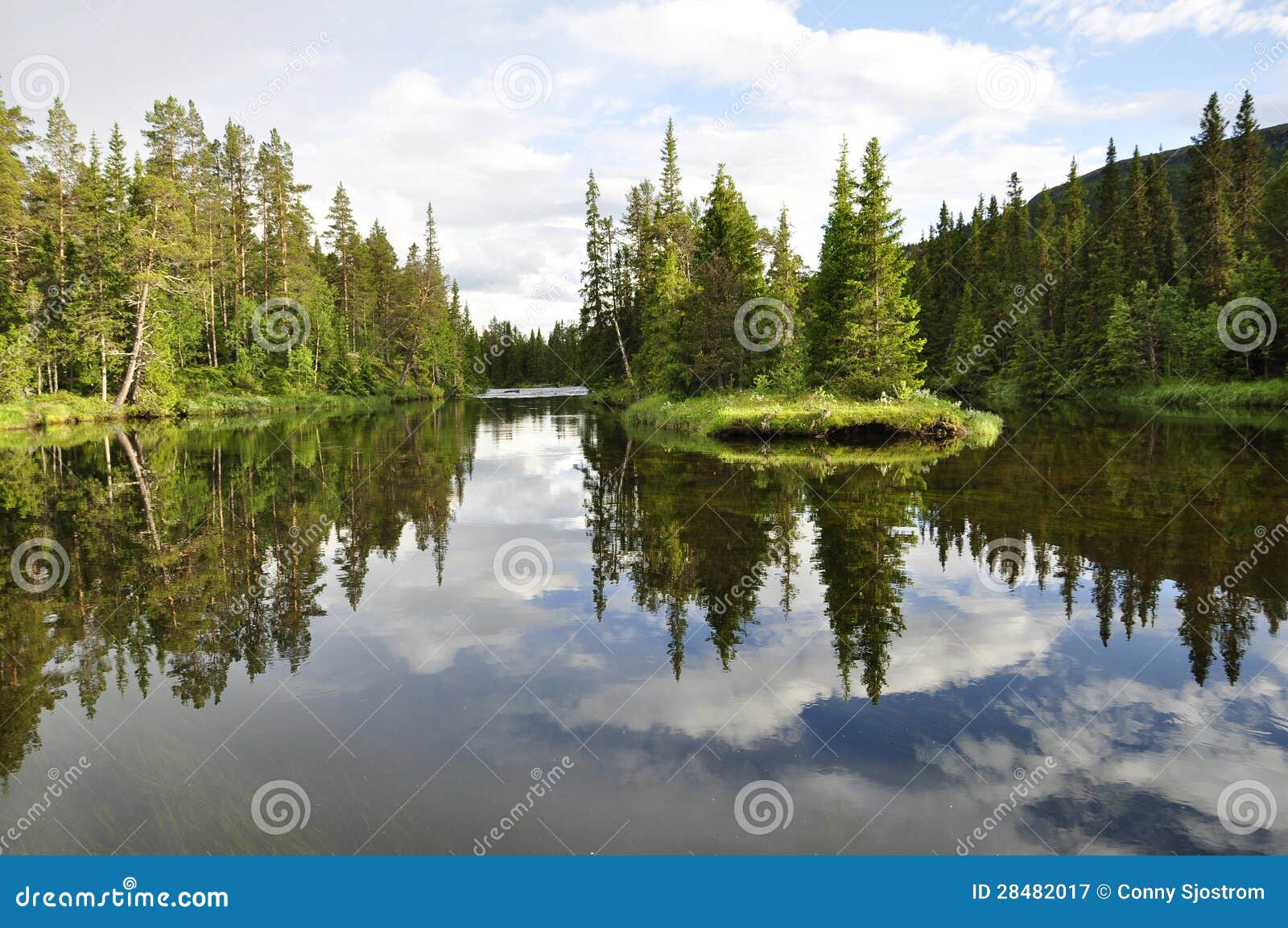 Reflection on still lake stock image. Image of reflection - 28482017