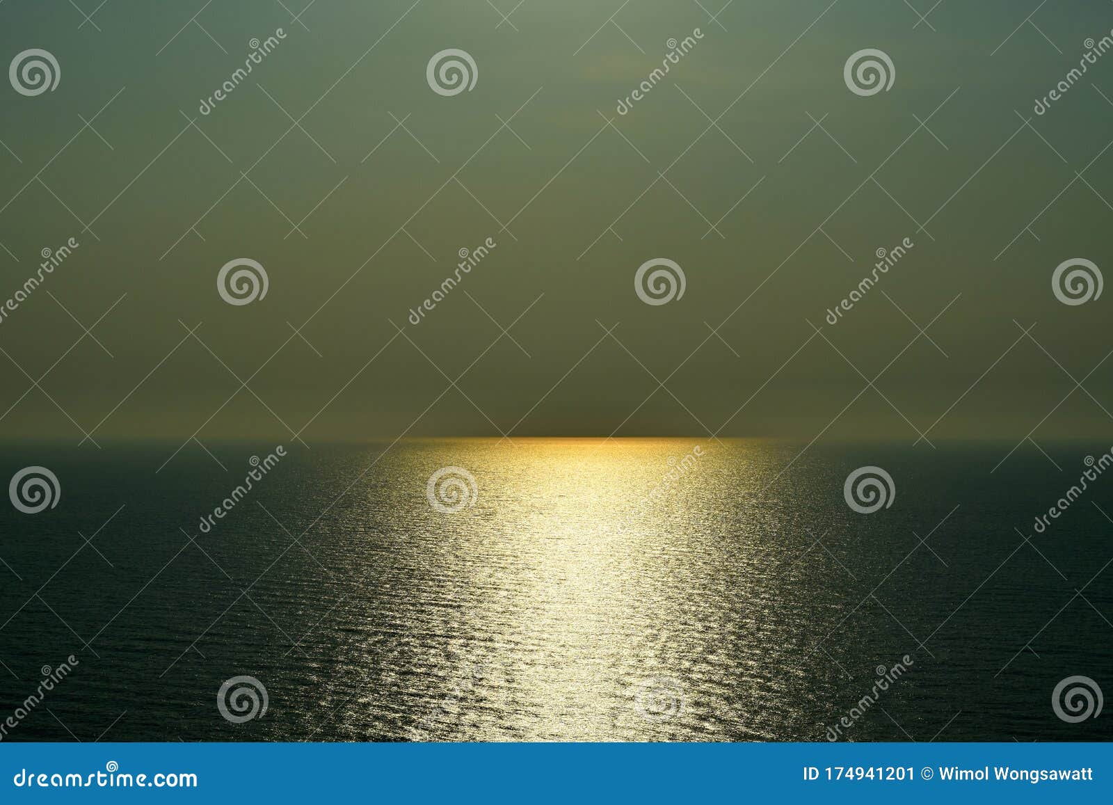 The Reflection of the Sun on the Ocean-simple and Calm. Stock Image ...