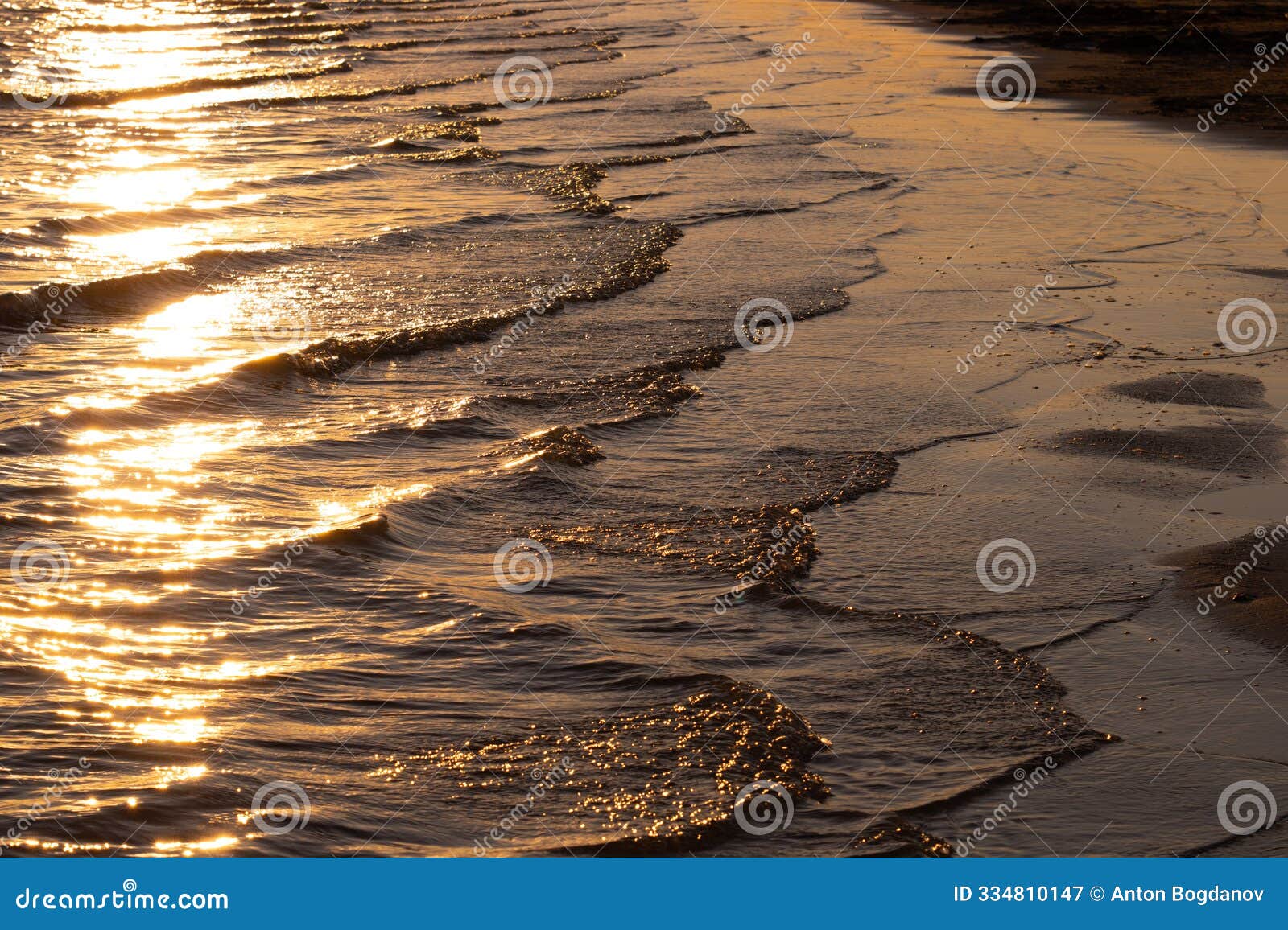 Reflection of Sun Rays in Small Waves Stock Image - Image of sunset ...