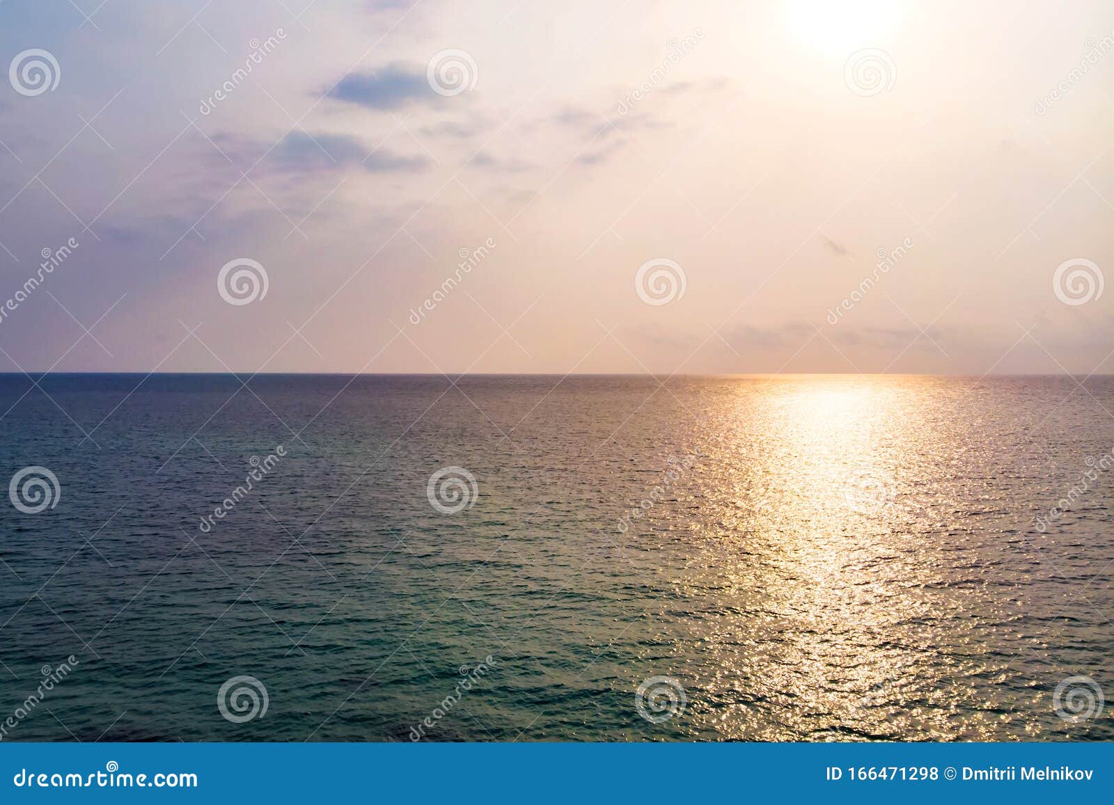 Reflection of the Sun in Sea Water. Sea Surface Reflecting Sky Sun ...