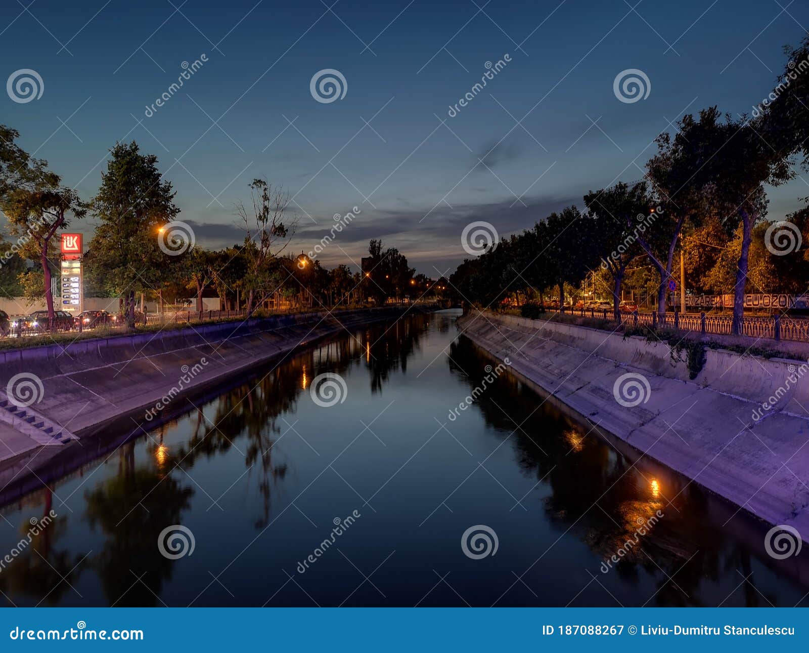 Reflection Water City Sky Dawn River Editorial Photography - Image of ...