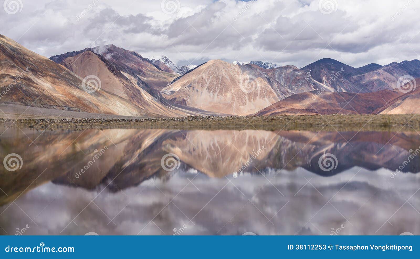 Reflection on Water Surface of Mountain Range Stock Image - Image of ...