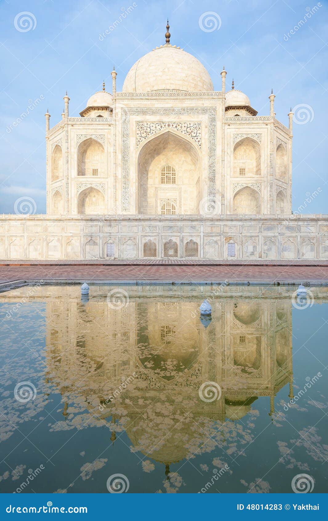 Reflection in the Water of the Taj Mahal. Stock Image - Image of blue ...