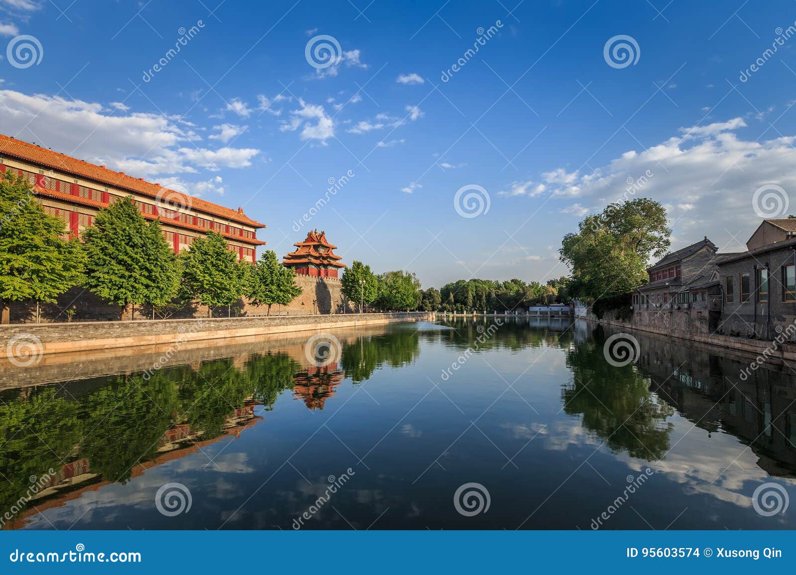 The Reflections of the Moat Stock Photo - Image of imperial, clouds ...