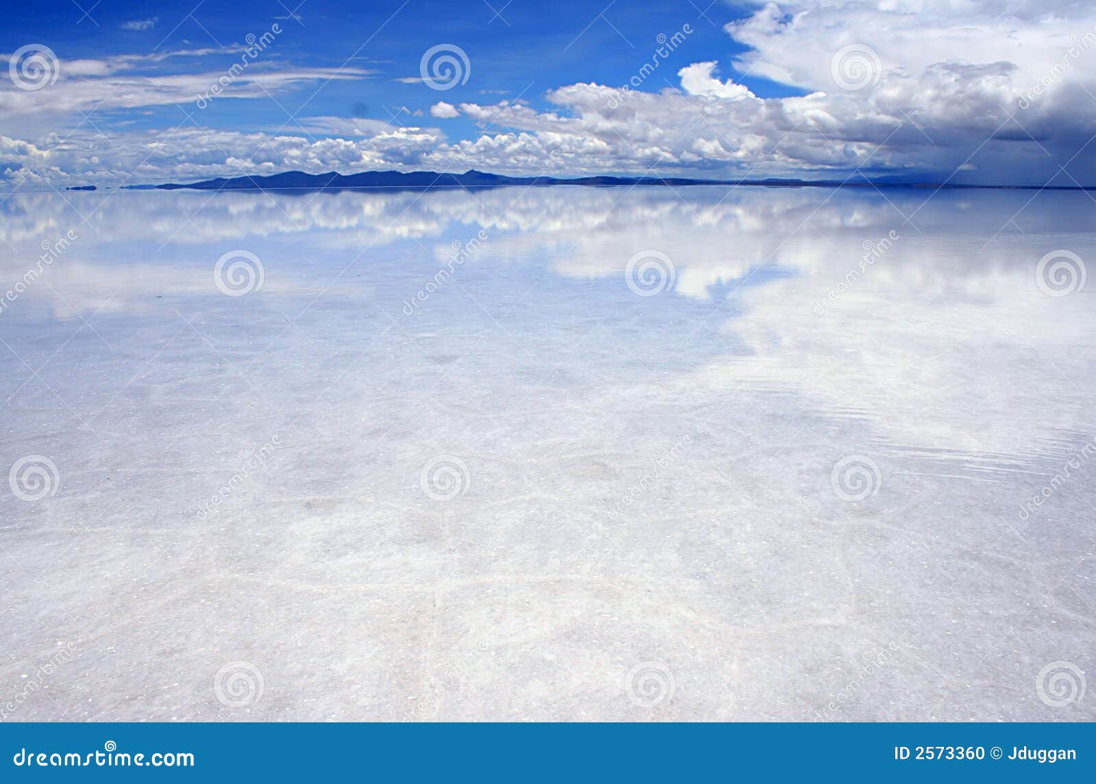 Reflections on the Saltflats Stock Photo - Image of hexagon, apparition ...