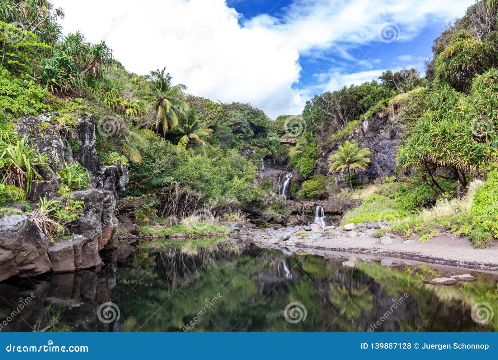 Reflections at the Seven Sacred Pools Stock Photo - Image of kula ...