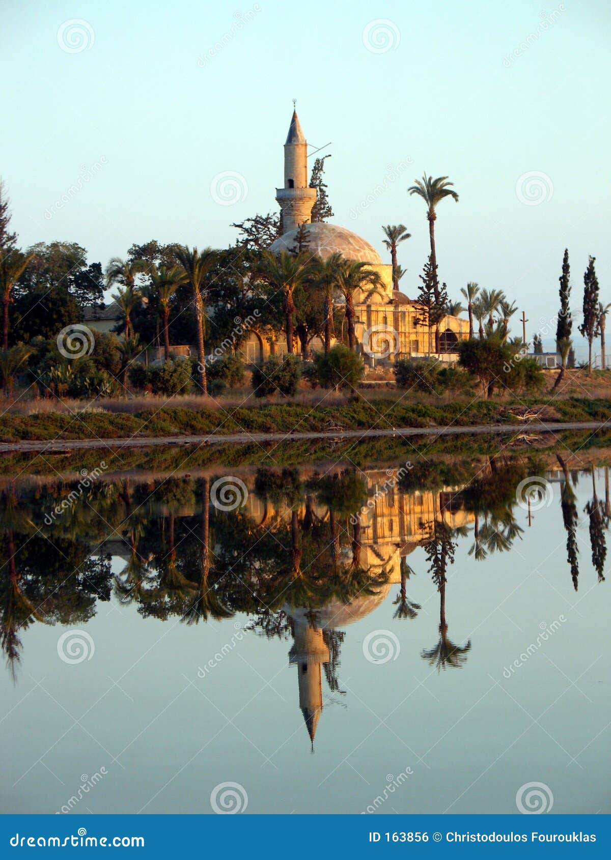Reflektera arkivfoto. Bild av arkitektur, cypern, ställen - 163856