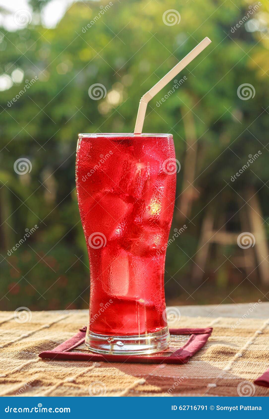 Refresco rojo imagen de archivo. Imagen de fresco, rosella - 62716791