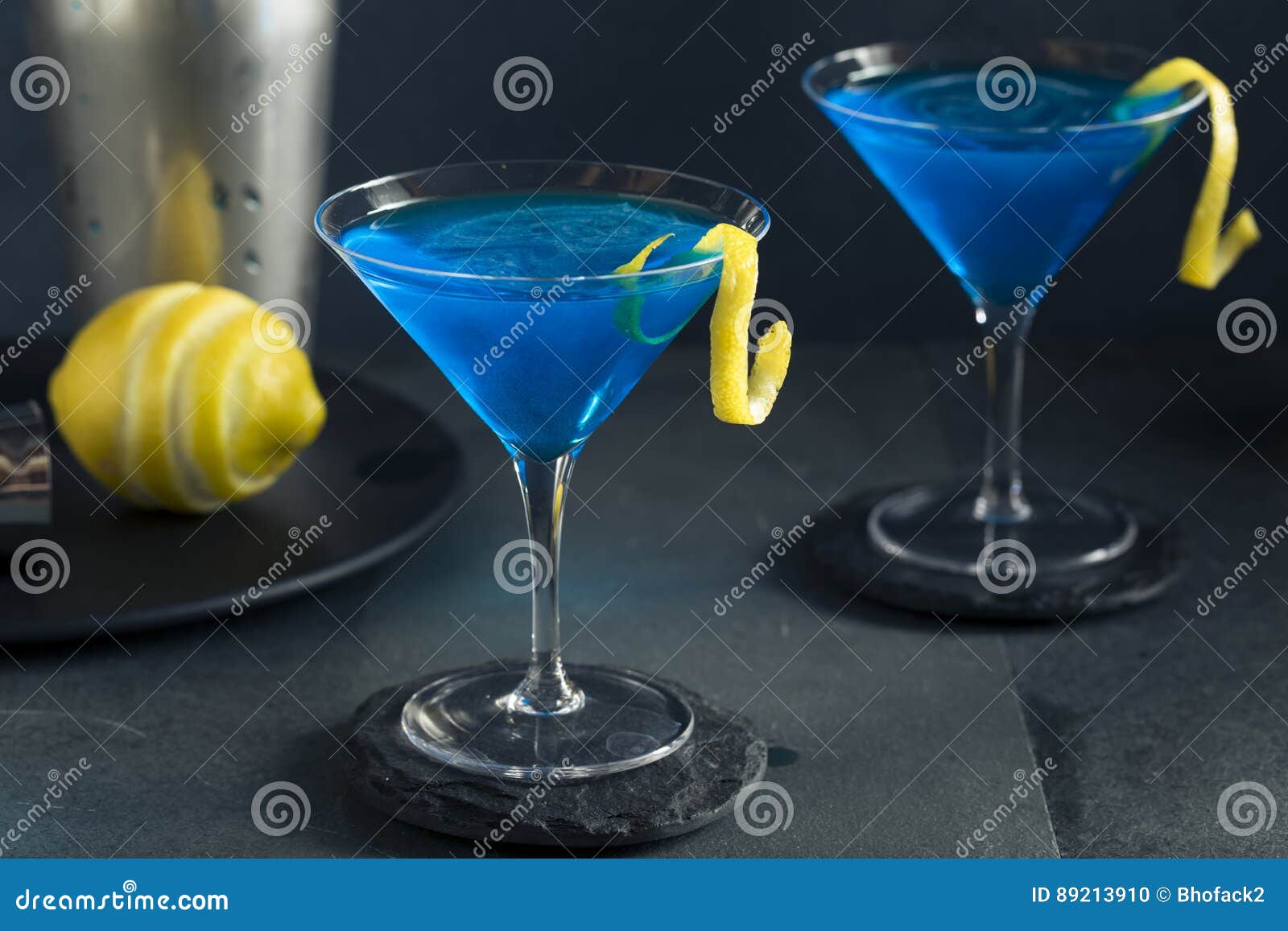 Refreshing Blue Martini Cocktail Stock Photo - Image of cold, club ...