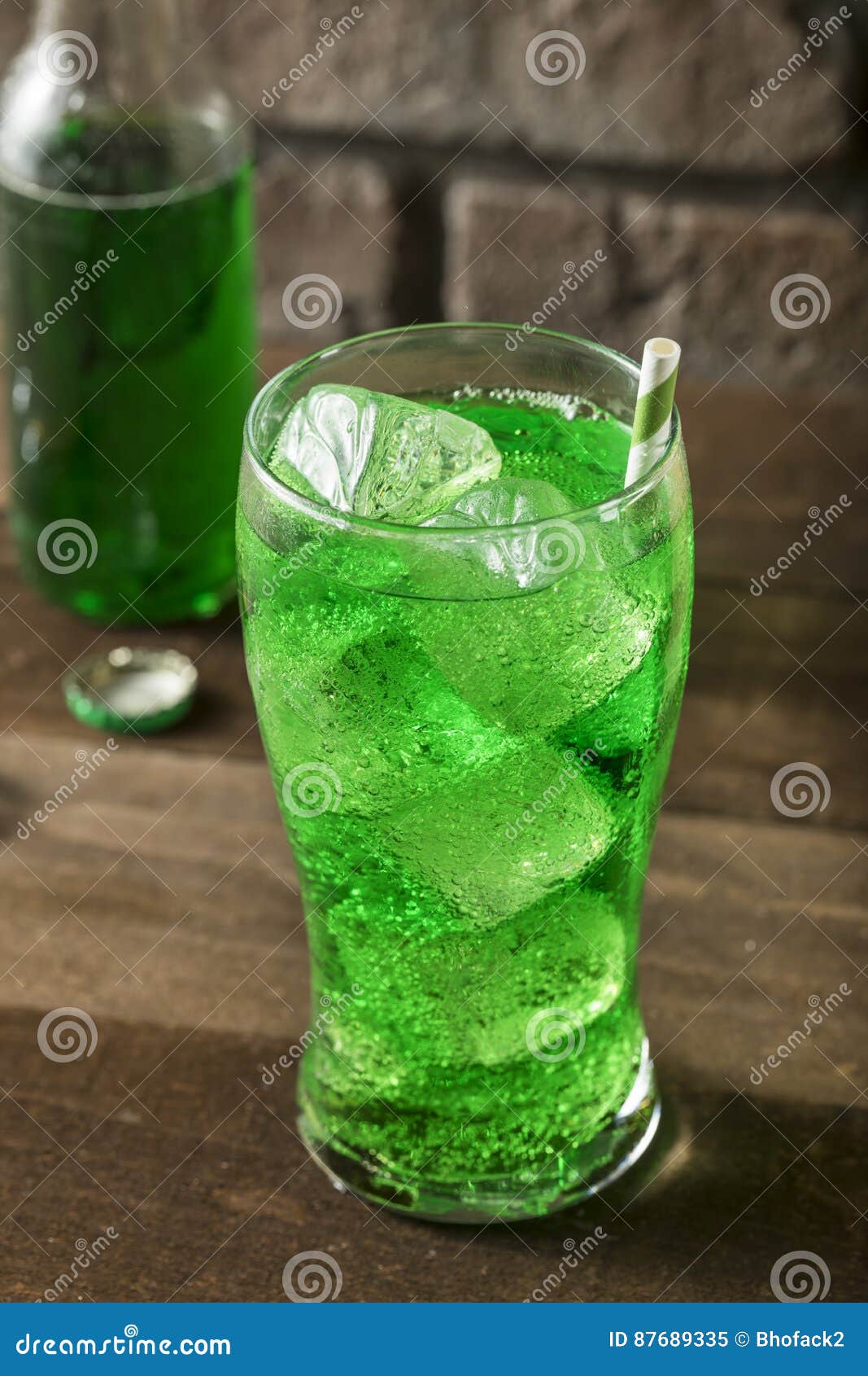 Refreshing Green Lime Soda Pop Stock Image - Image of carbonated, cola ...