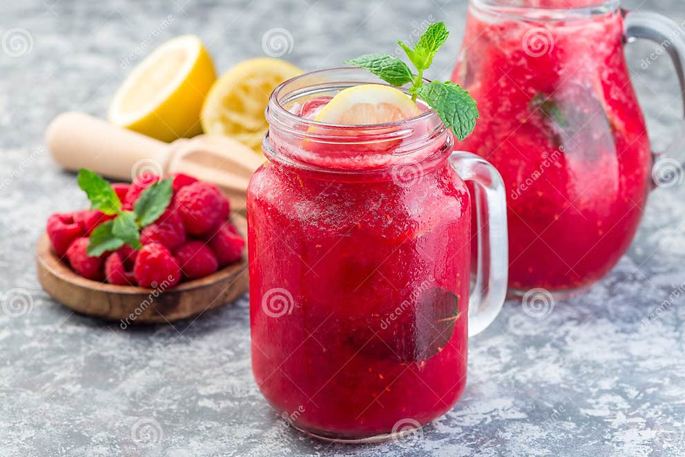 Refreshing Raspberry, Lemon and Mint Lemonade with Sparkling Water in a ...