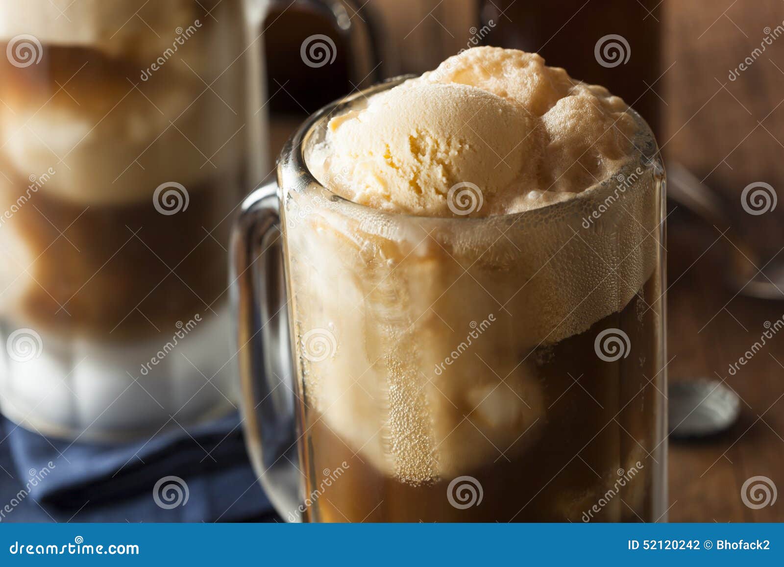 Refreshing Root Beer Float stock photo. Image of frozen - 52120242