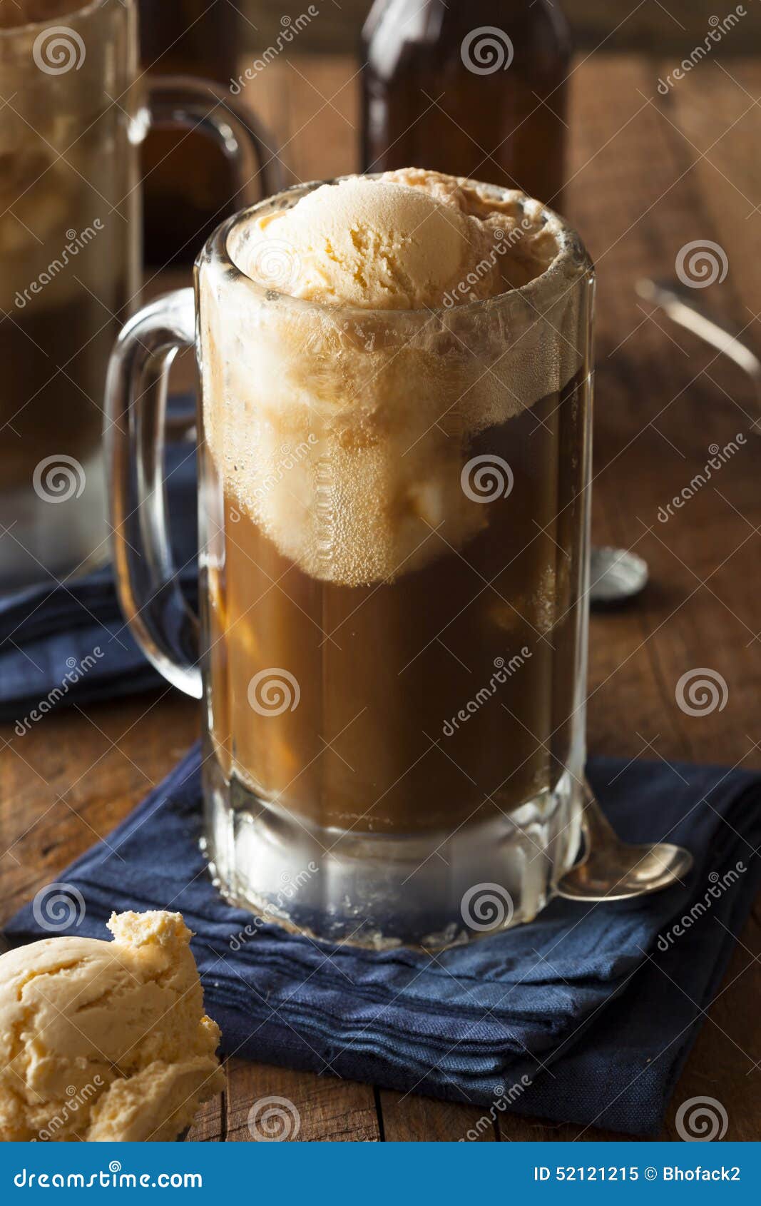 Refreshing Root Beer Float stock image. Image of cold - 52121215