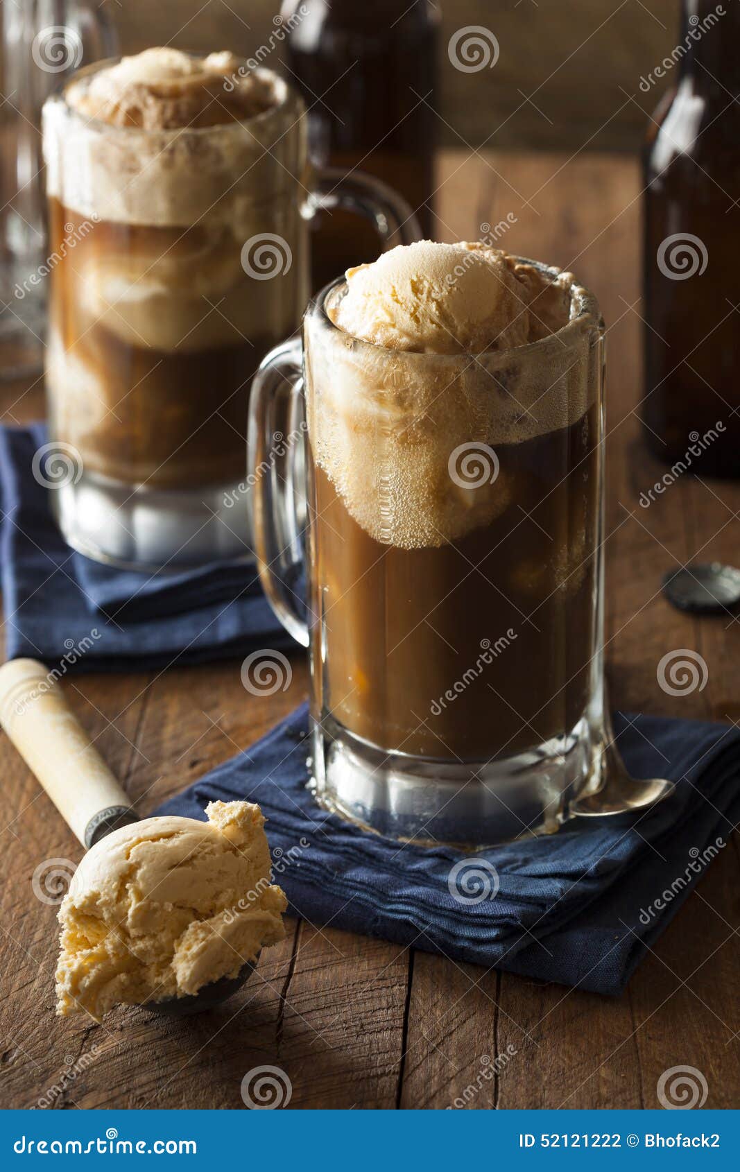 Refreshing Root Beer Float stock photo. Image of refreshment - 52121222