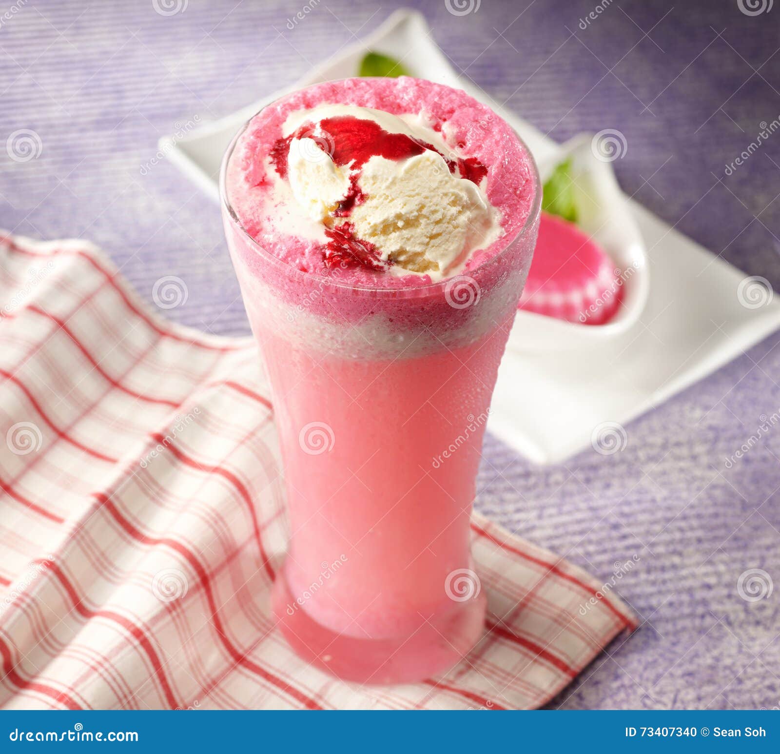 Refreshing Strawberry Soda Float Stock Photo - Image of dessert ...