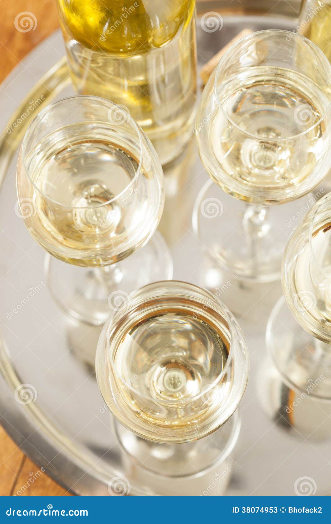 Refreshing White Wine in a Glass Stock Image - Image of grape, alcohol ...