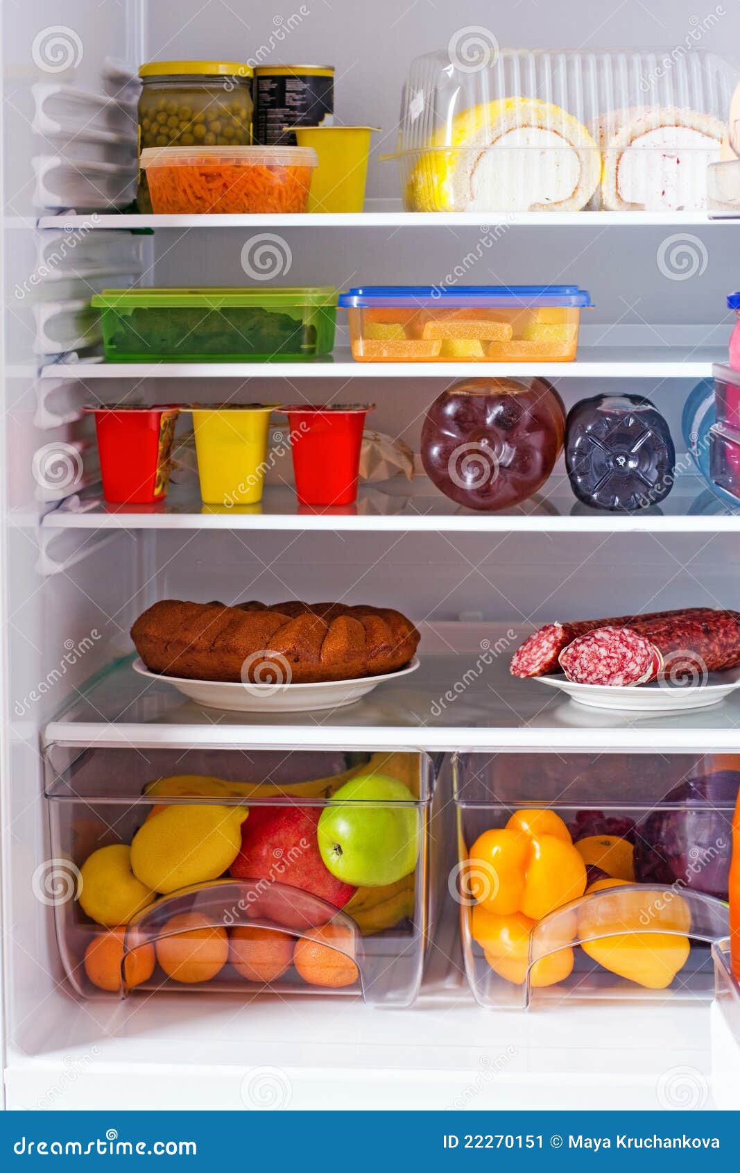 Refrigerador Con El Alimento Imagen de archivo - Imagen de cocina ...