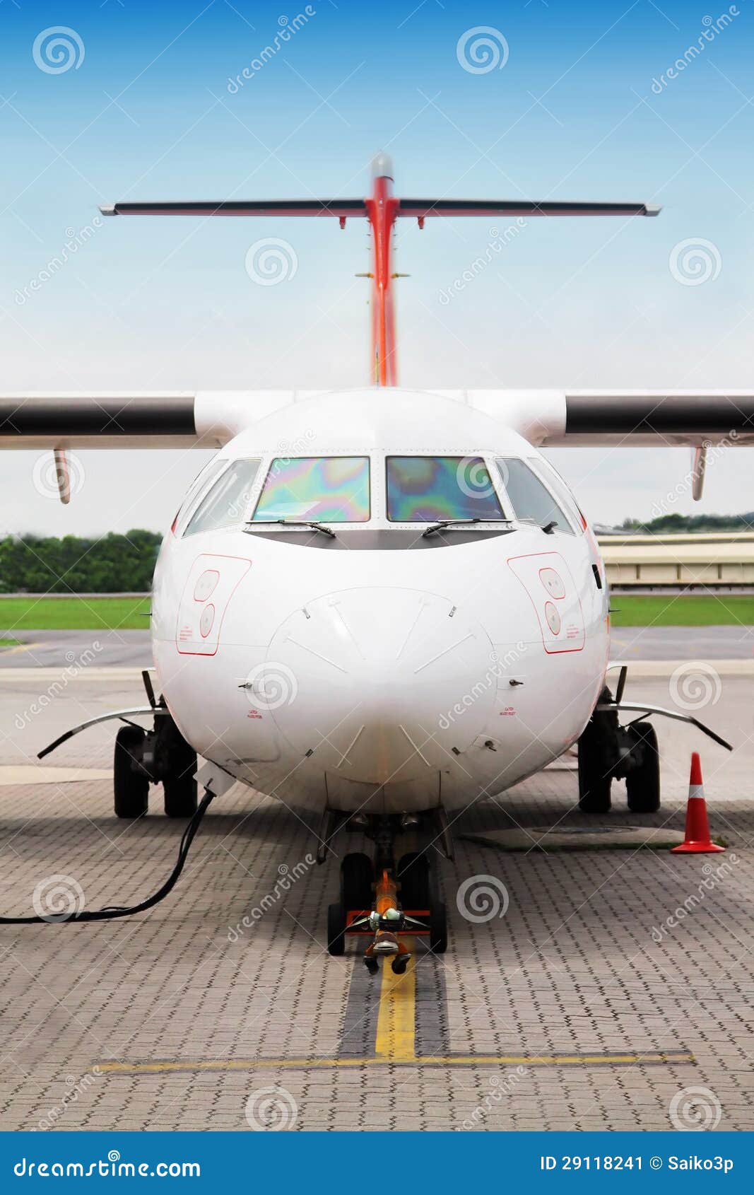 Refueling plane stock image. Image of hose, airline, maintenance - 29118241