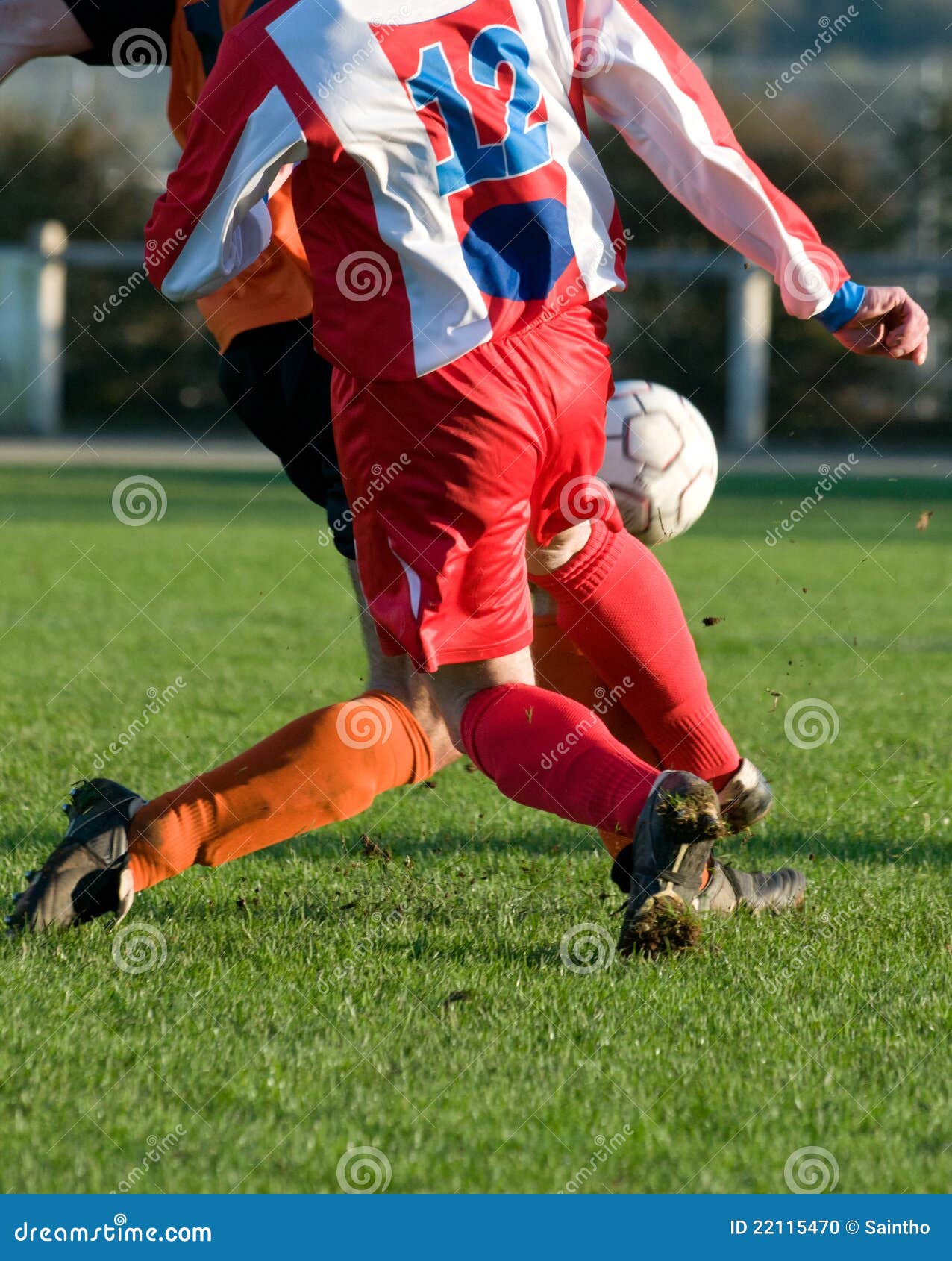 Regate En El Deporte Del Balompié Foto de archivo - Imagen de vertical ...