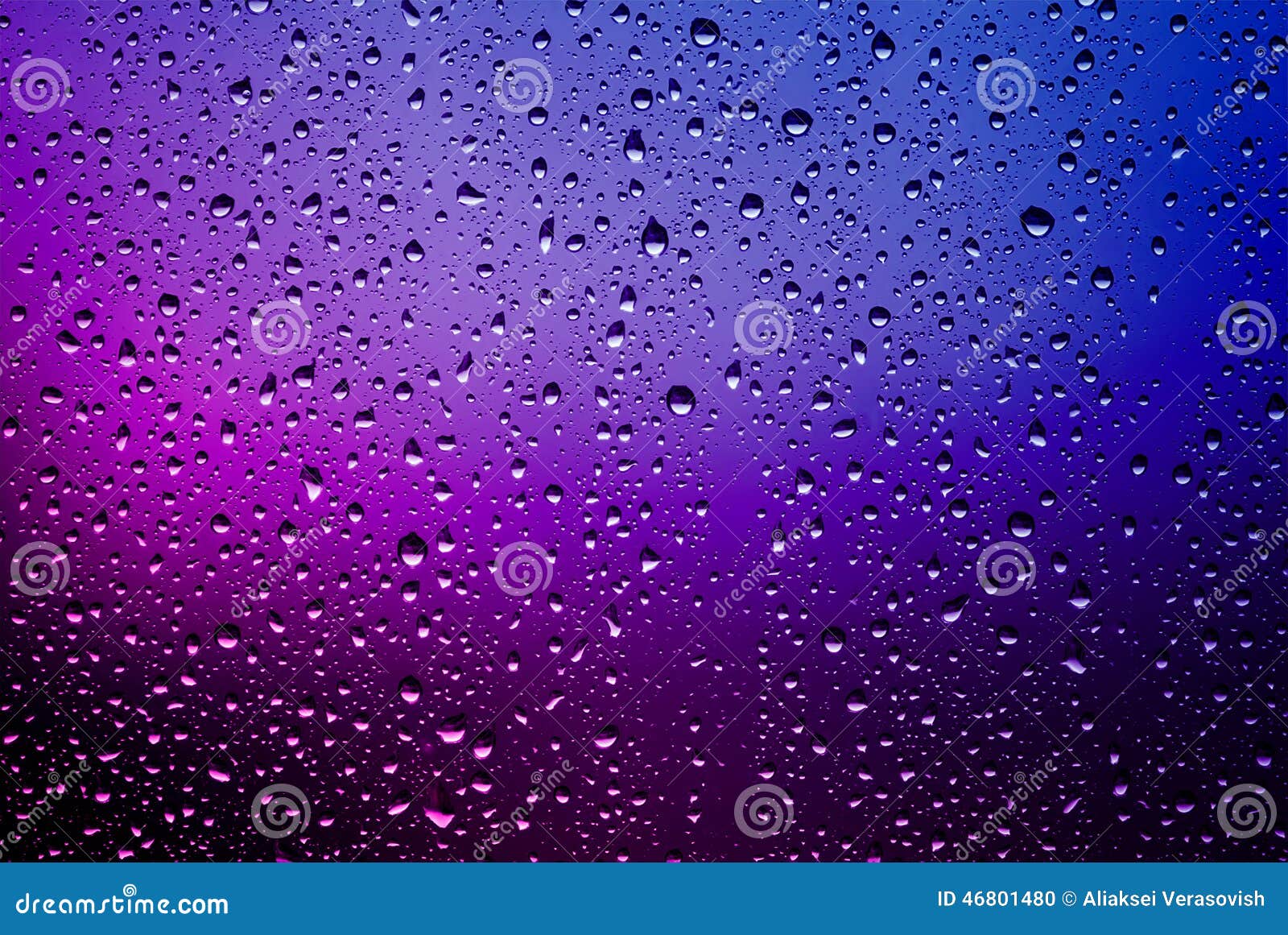 Regendruppels op een ruit stock foto. Image of kristal - 46801480